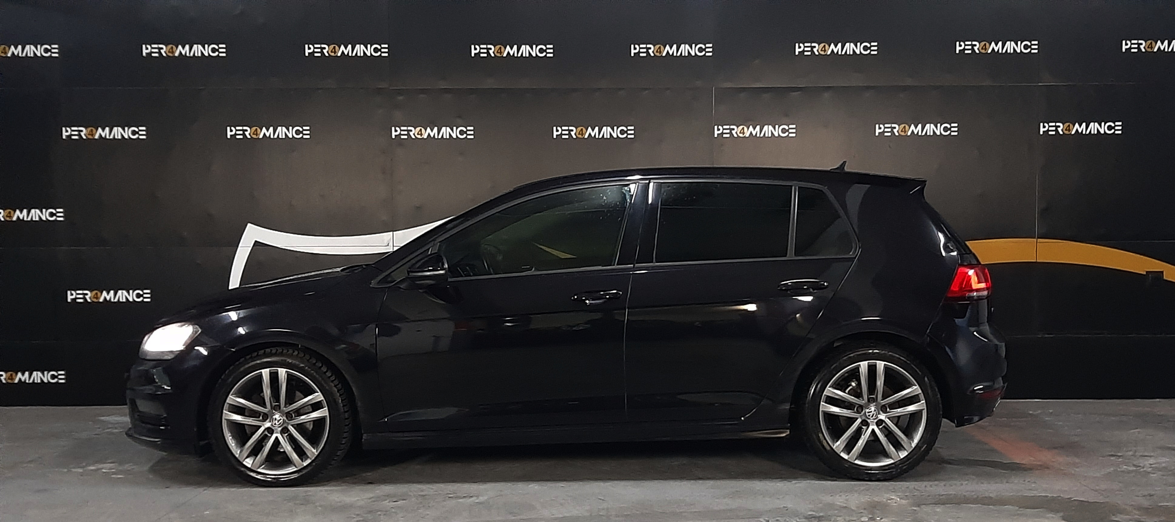 Volkswagen GOLF VII R-LINE 1.6 TDI 105CV | Per4mance